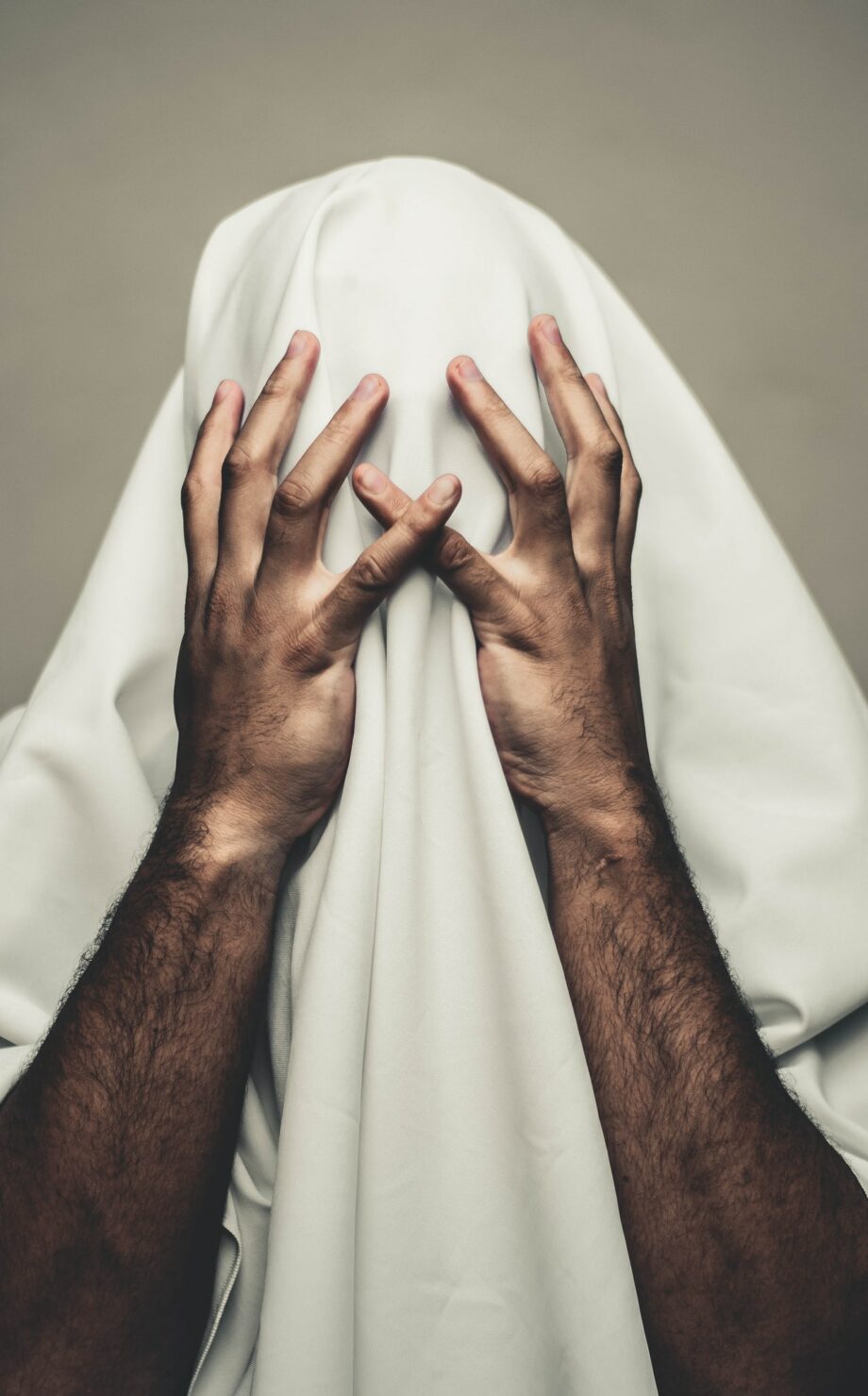 Do Girls Like Hairy Hands? (According To Girls) - Truly Sigma